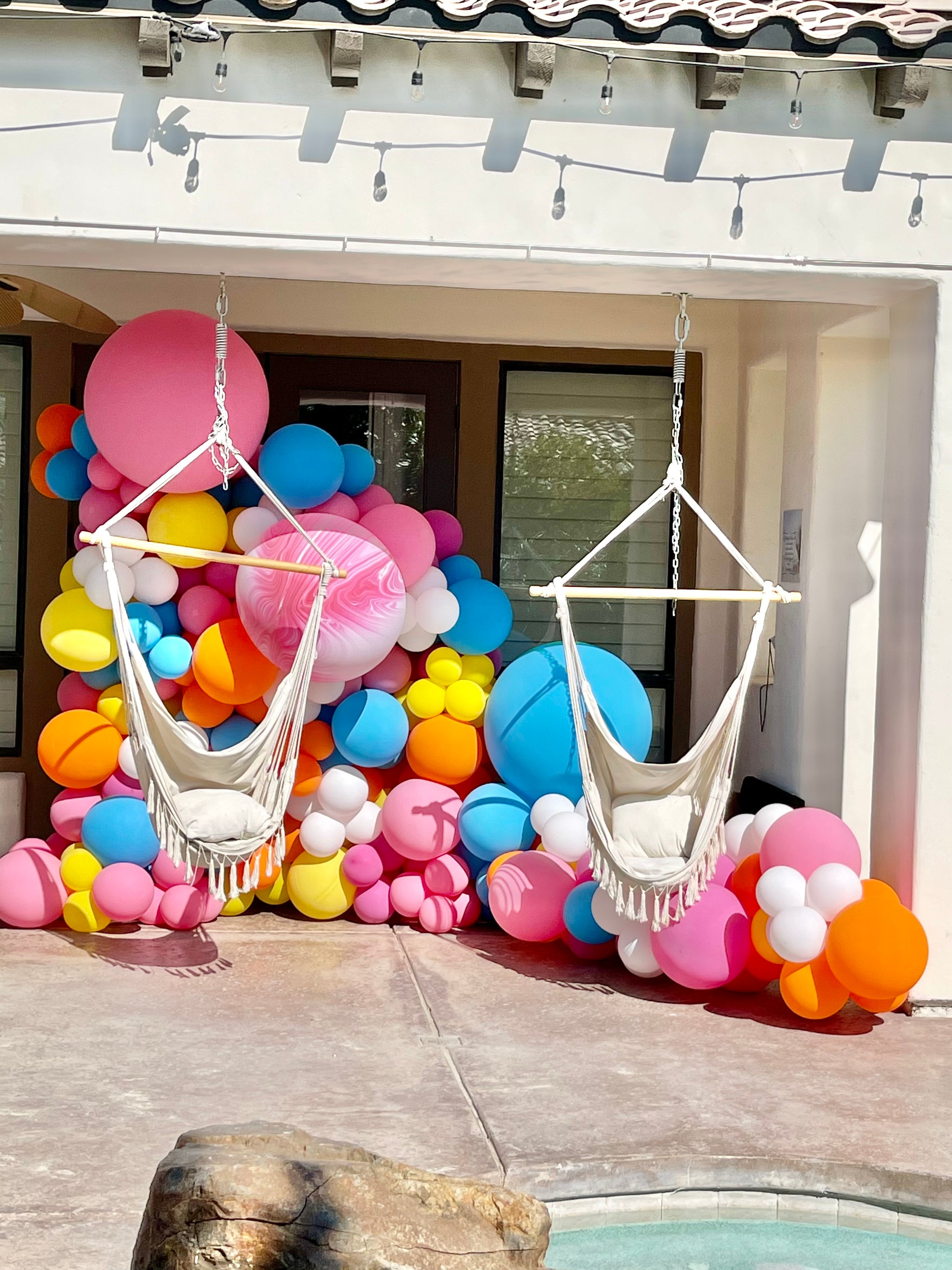Jazz by the Pool – Magical Balloon Decor