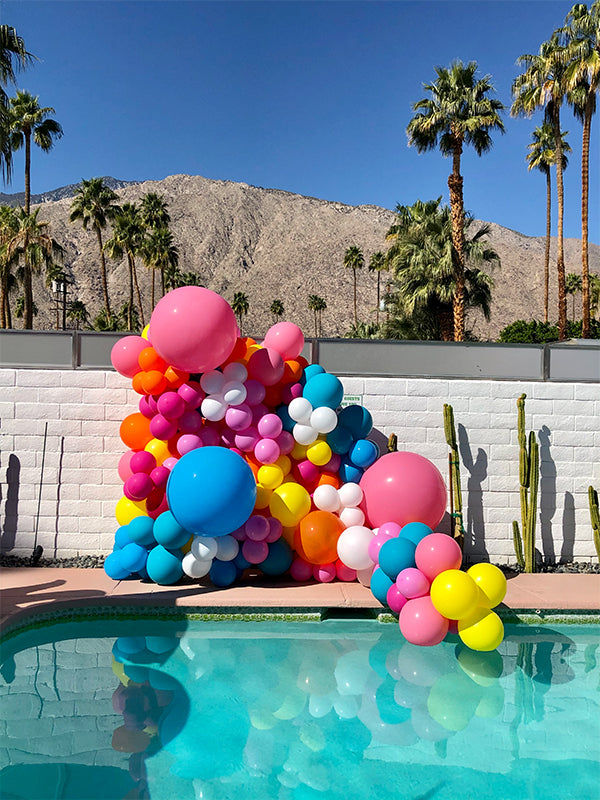 Jazz by the Pool – Magical Balloon Decor